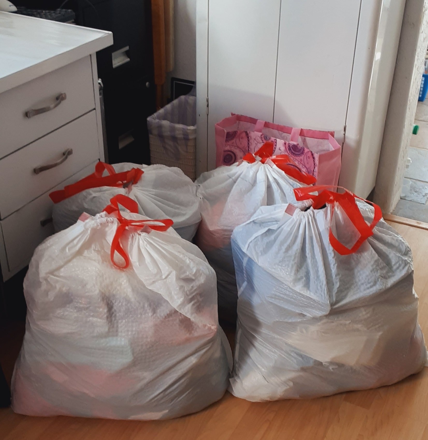 Minimalism Part 2 – Goodbye Clothes – God Stories for Me, Yippee!